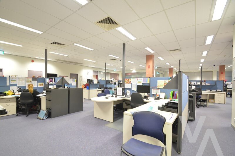Commercial Property Leasing vs. Buying: Pros and Cons