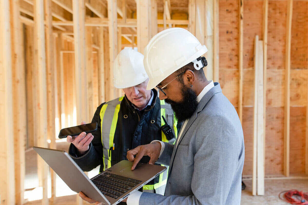 Types of Contractors : Managing a Contractor For Your Homes
